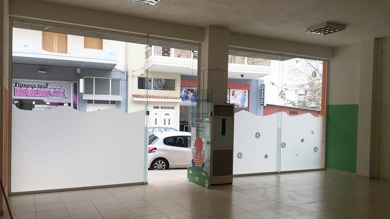 ΕΝΟΙΚΙΑΖΕΤΑΙ ΙΣΟΓΕΙΟ ΚΑΤΑΣΤΗΜΑ ΣΤΗΝ ΛΙΒΑΔΕΙΑ