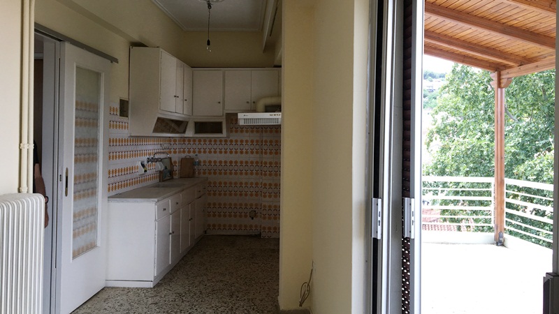 ΠΩΛΕΙΤΑΙ ΤΡΙΩΡΟΦΗ ΚΑΤΟΙΚΙΑ ΣΤΗΝ ΛΙΒΑΔΕΙΑ