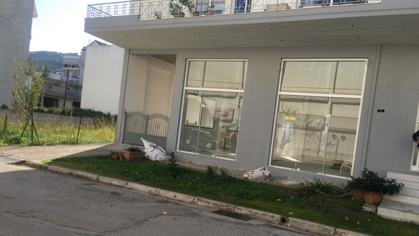 ΕΝΟΙΚΙΑΖΕΤΑΙ ΚΑΤΑΣΤΗΜΑ ΣΤΗ ΛΙΒΑΔΕΙΑ