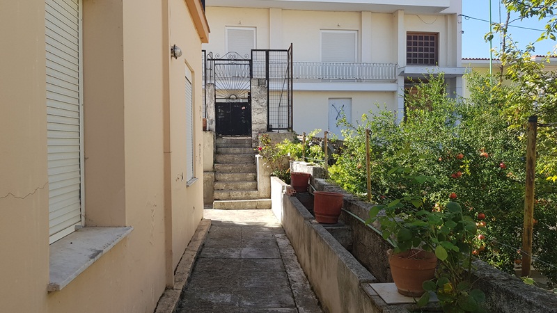 ΠΩΛΕΙΤΑΙ ΜΟΝΟΚΑΤΟΙΚΙΑ ΣΤΗ ΛΙΒΑΔΕΙΑ