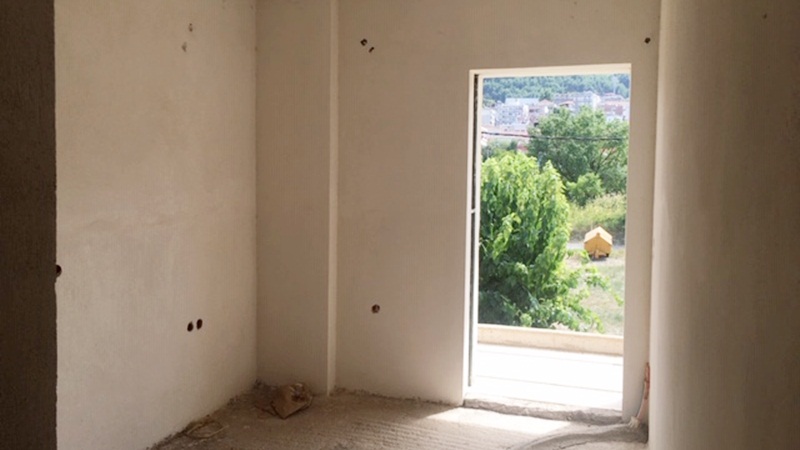 ΠΩΛΕΙΤΑΙ ΟΡΟΦΟΔΙΑΜΕΡΙΣΜΑ ΗΜΙΤΕΛΕΣ