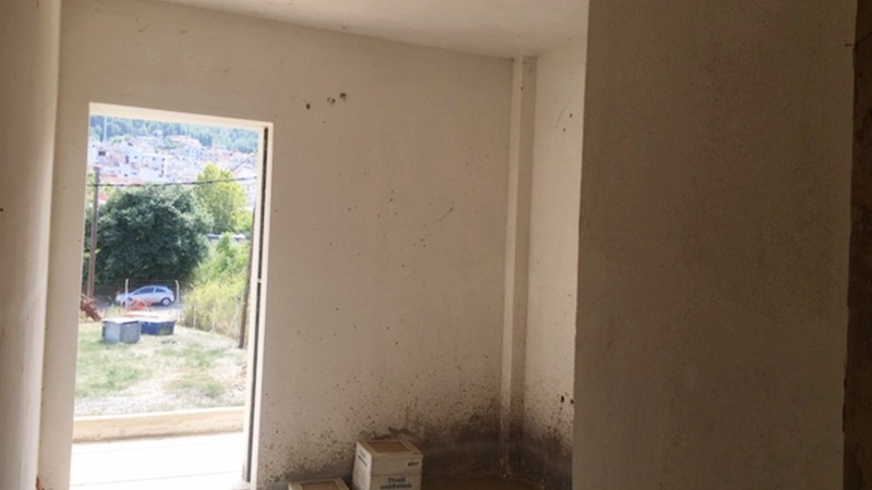 ΠΩΛΕΙΤΑΙ ΟΡΟΦΟΔΙΑΜΕΡΙΣΜΑ ΗΜΙΤΕΛΕΣ