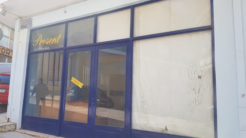 ΕΝΟΙΚΙΑΖΕΤΑΙ ΑΠΟΘΗΚΗ ΣΤΗ ΛΙΒΑΔΕΙΑ