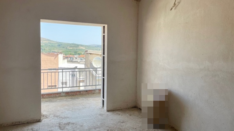 ΠΩΛΕΙΤΑΙ ΗΜΙΤΕΛΕΣ ΟΡΟΦΟΔΙΑΜΕΡΙΣΜΑ
